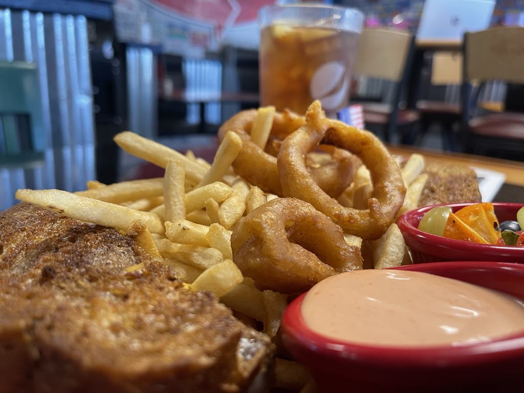 That One Place Restaurant | Family Dining in Port Orchard, WA